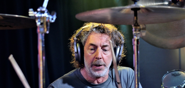 Legendary Drummer SIMON PHILLIPS Discusses His Lengthy Musical Career ...