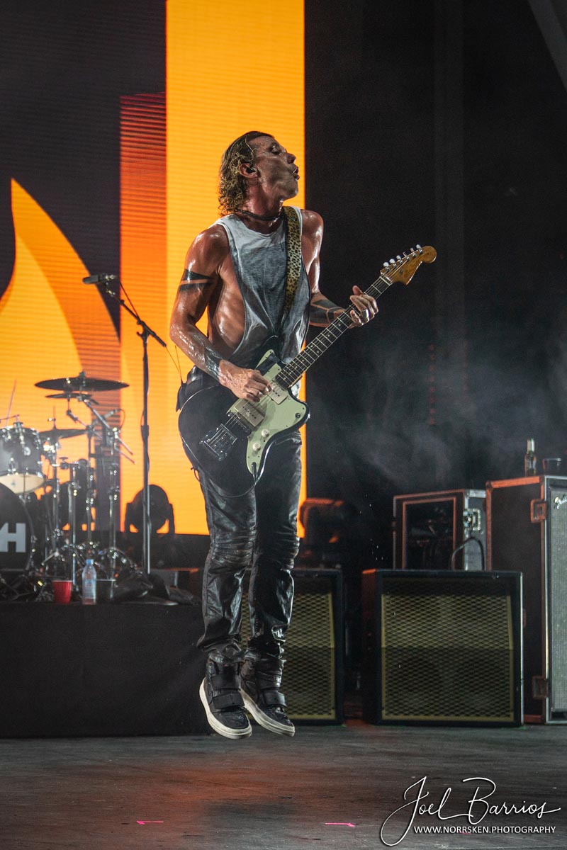LIVE and BUSH at The Bayfront Park Amphitheater, Miami, Florida (August ...