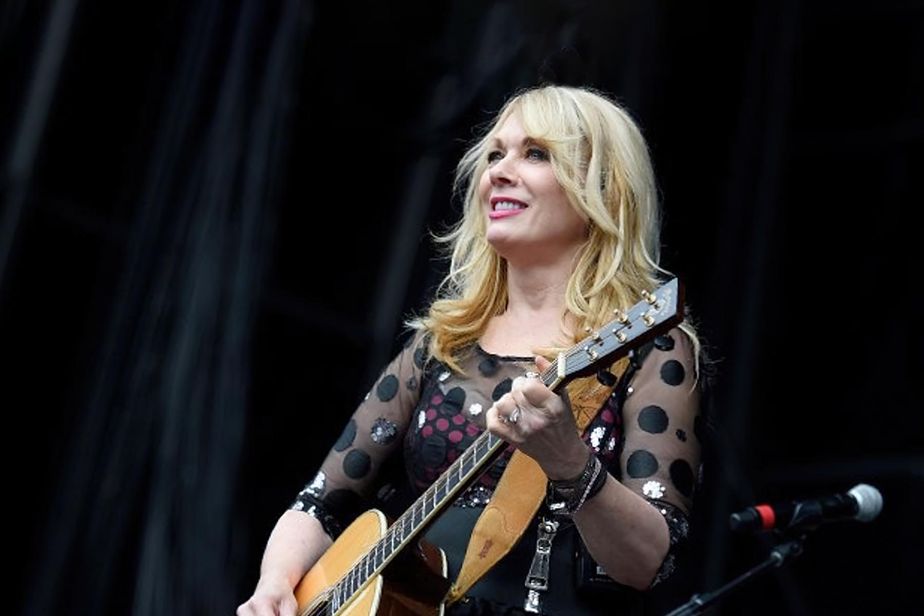 NANCY WILSON Is Hopeful For HEART Tour In 2021