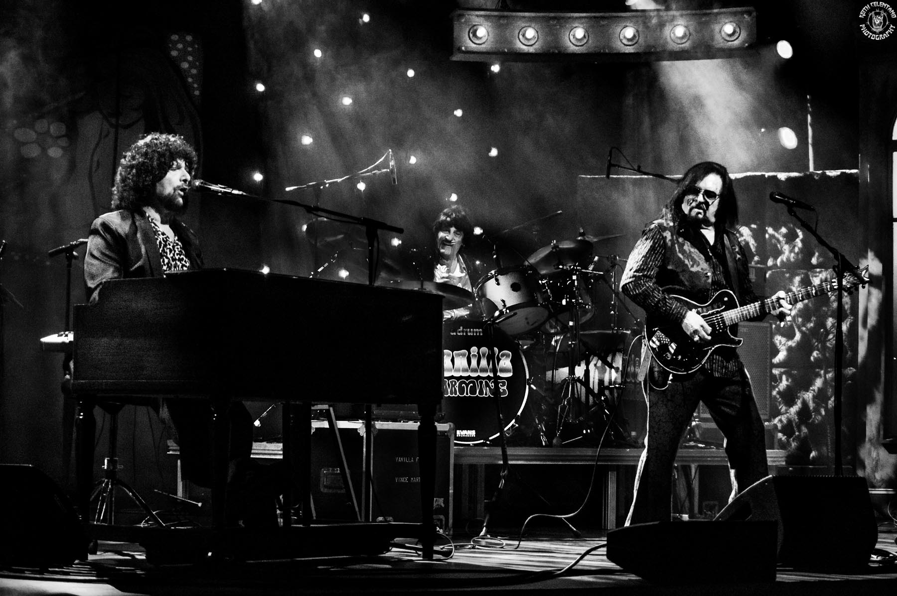 VANILLA FUDGE Releases Remastered Version Of Its Cover Of LED ZEPPELIN ...