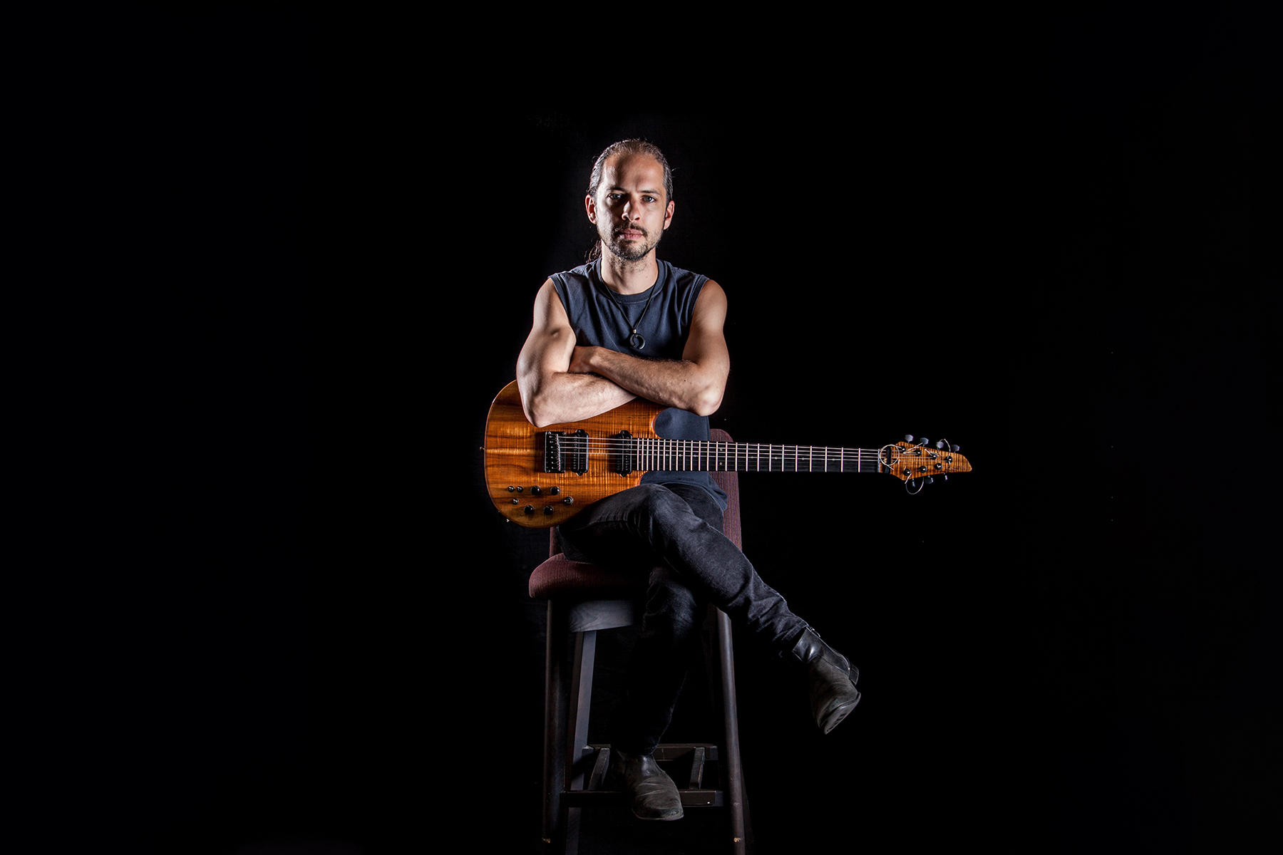 MICHAEL ABDOW – Séance in Black (Album Review)