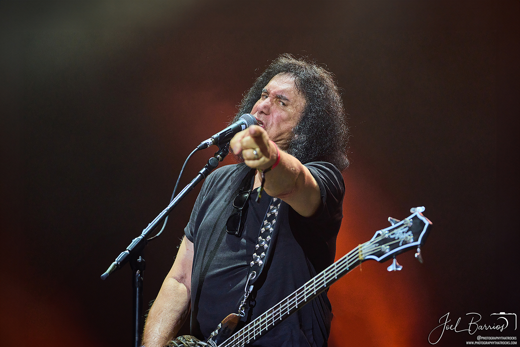 GENE SIMMONS Names Rock’s Greatest Frontman: There Was Nobody Who Took ...