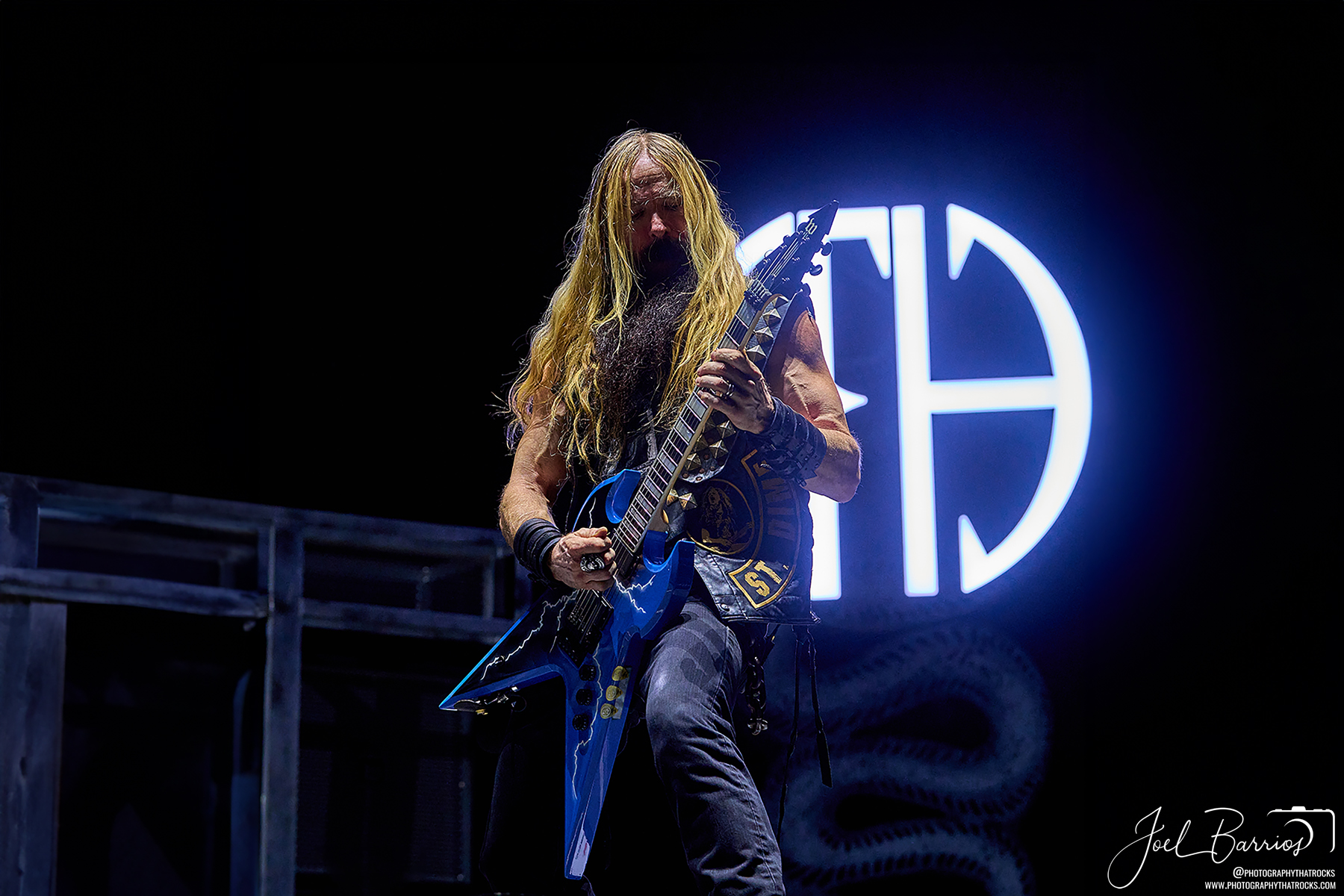 ZAKK WYLDE Names His Ultimate Guitar Hero: "He's The BACH, MOZART, And ...