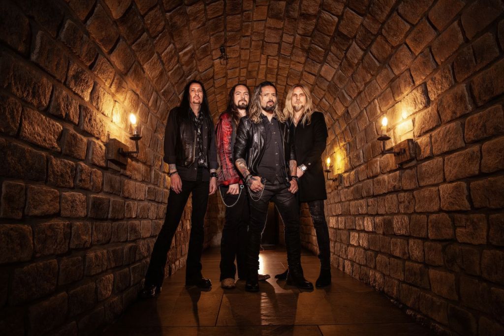 ELEGANT WEAPONS (Featuring Members Of JUDAS PRIEST, RAINBOW, URIAH HEEP ...